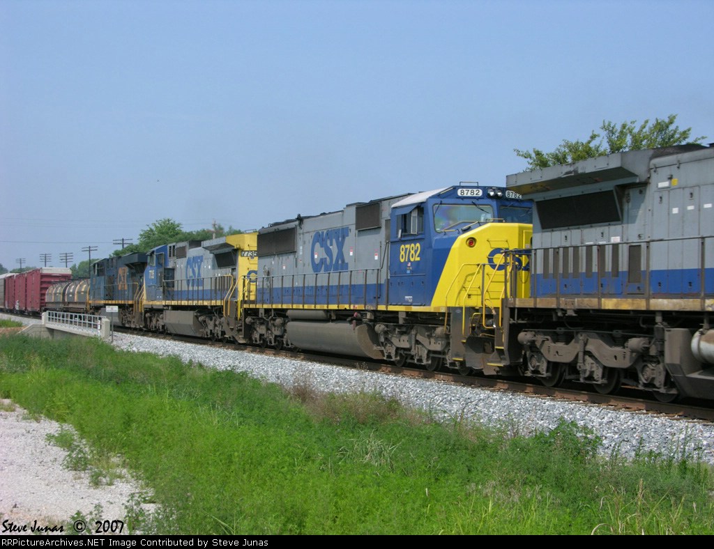 CSX 8782 Q574